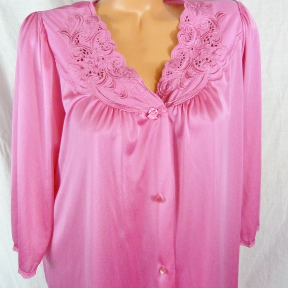 Vintage | Intimates & Sleepwear | Shadowline Medium Pink Silky Robe ...